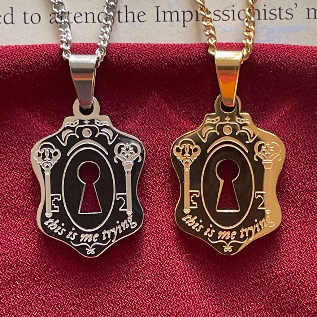 Keyhole Necklace - Engraved Pendant Chain Necklace – Le Petite Sprout